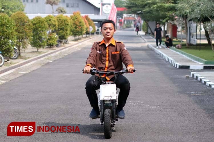 Hoki Bikes, Sepeda Motor Listrik Produksi Mahasiswa Purwokerto - TIMES ...