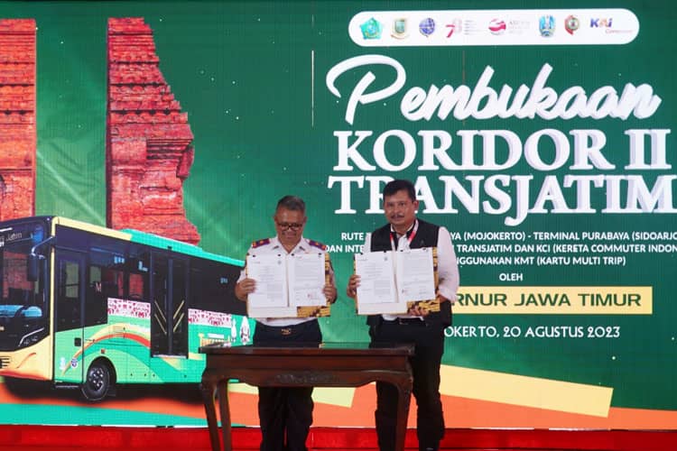 Bank Jatim Fasilitasi UMKM Terminal dan Pembayaran QRIS Bus Trans Jatim ...