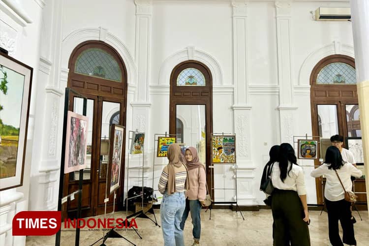 Stovit Art Exhibition, Unjuk Karya Seni ala Mahasiswa FKG Unair - TIMES ...