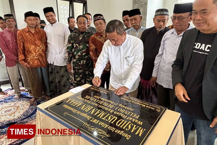 CEO DeDurian Park Resmikan Masjid Wisata di Wonosalam Jombang - TIMES ...