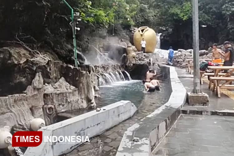 Gerak Cepat Renovasi, Taman Wisata Alam Pancuran 13 Guci Kembali Dibuka ...