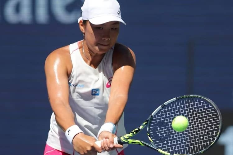 Janice Tjen Kejutkan Unggulan, Lolos ke Babak Kedua Australian Open ...