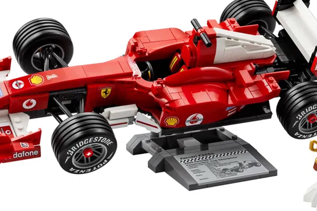 LEGO Abadikan Ferrari F2004, Simbol Musim Terbaik Michael Schumacher ...
